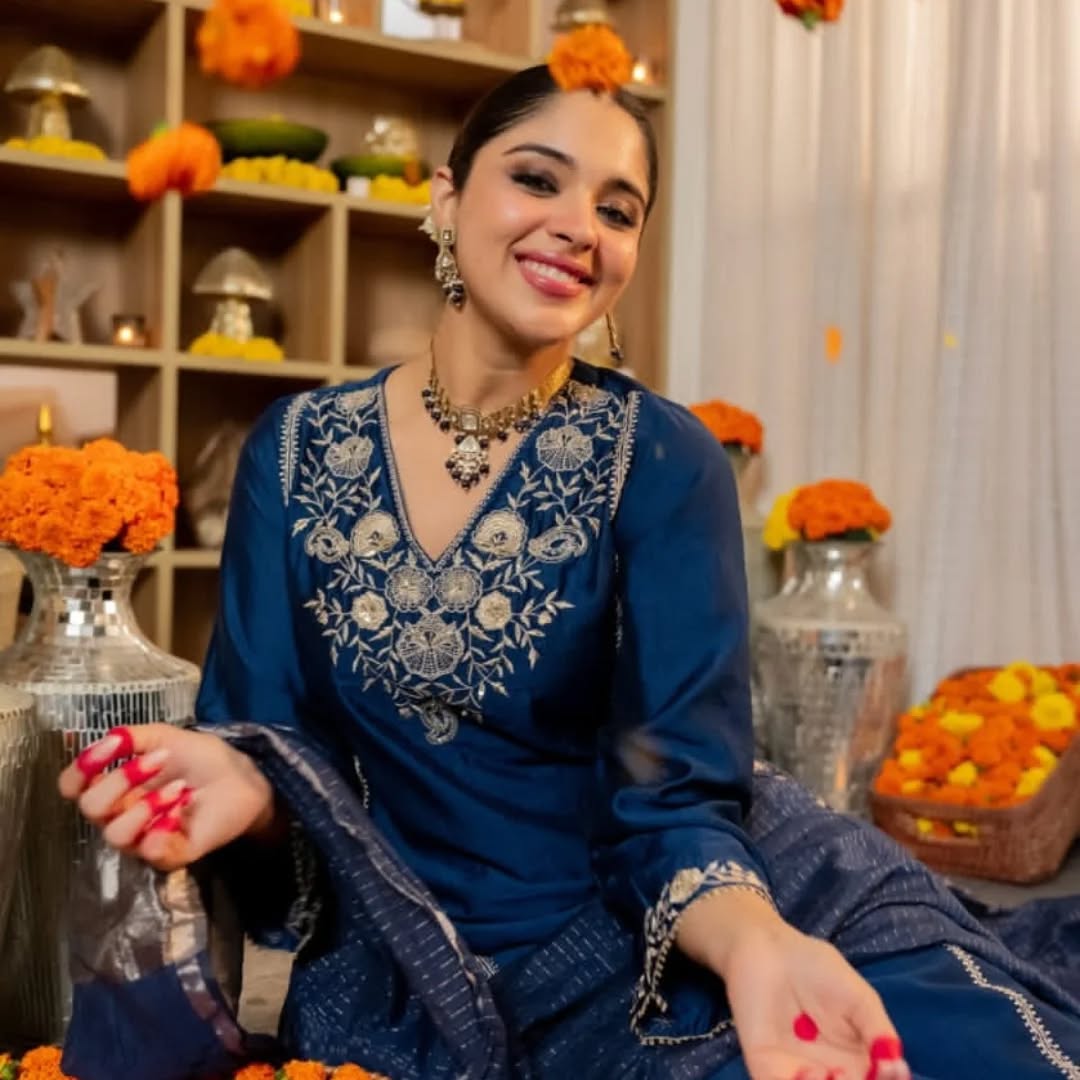 Satori Silk Kurta – Navy Blue – Thenusri Collection